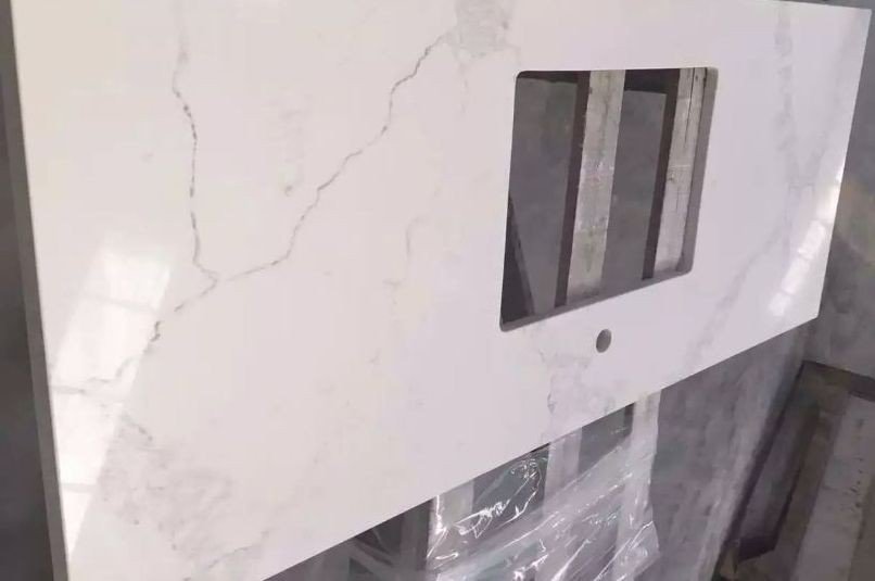 Abrasion Resistant Quartz Kitchen Countertops Calacatta White Quartz Rocks