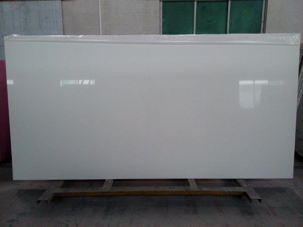 Pure White Artificial Quartz Stone Heat Resistant Green Material For Kitchen Tops