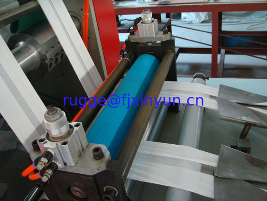High speed automatic C fold hand towel paper folding machine factory