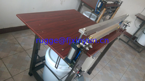 Low price semi automatic multi rolls toilet paper plastic bags sealing machine