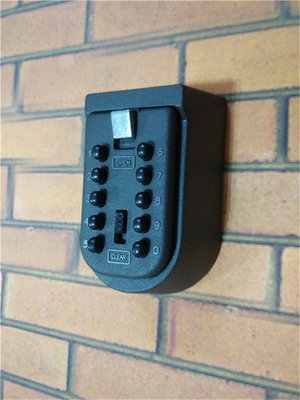 10 Digit Push Button Safety Wall Mounted Key Box Keyless Weather Resistant