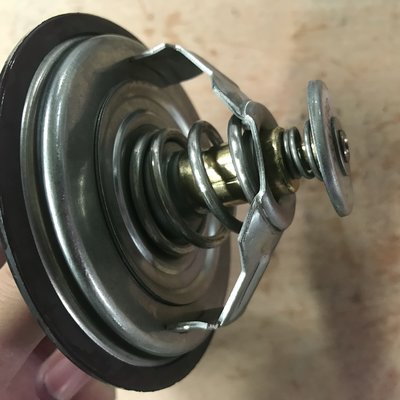 Original Weichai Engine Spare Parts 13021132 THERMOSTAT