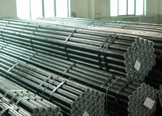 P1 / P5 / P9 Round Black Painting Carbon Steel Pipe ASTM A335 With Plastic Caps
