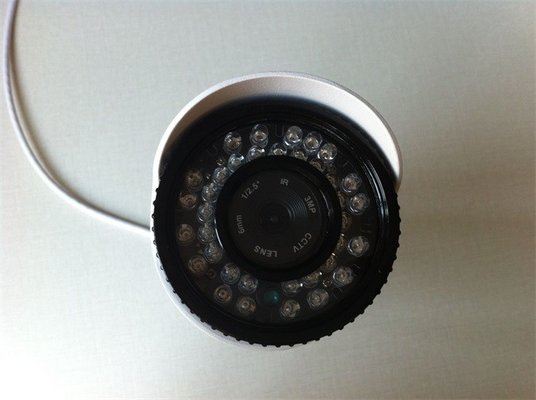 3.0MP ip wall mounted POE camera H.264 onvif p2p CCTV video system Sony CCD Sensor plug and play home security supplier