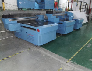 UV Inkjet Printer Flatbed  2.5 x 1.3m , Voltage Adjusted Fabric Printing Machines