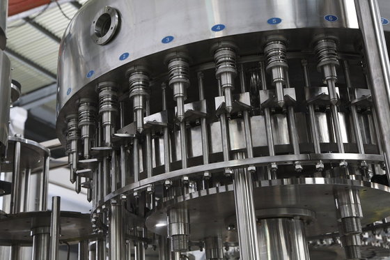 Soda Water / Soft Drink / Carbonated Beverage Filling Equipment 220V / 380V