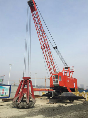 Quayside Slewing Portal Jib Crane With Lifting Platform For Construction / Workshop supplier