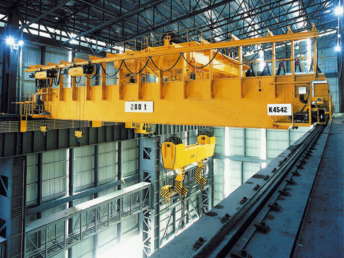 High Efficiency Bridge Gantry Crane , Overhead Lifting Equipment Stepless Frequency Control supplier