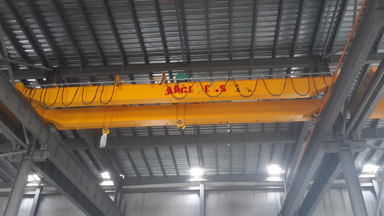 Workstation / Garage Overhead Bridge Cranes 5 Ton , Single Girder Crane With Rubber Buffers supplier
