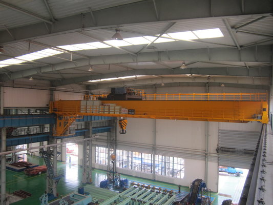 High Efficiency Bridge Gantry Crane , Overhead Lifting Equipment Stepless Frequency Control supplier