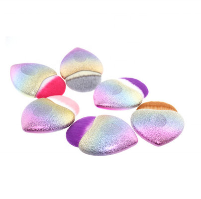 New Arrival Wholesale Makeup Face Powder Heart Foundation Brush supplier
