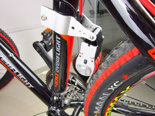 Eco - friendly Electricity Free Dynamo Bicycle Light 5V 8W / Dynamo Bike Light Set