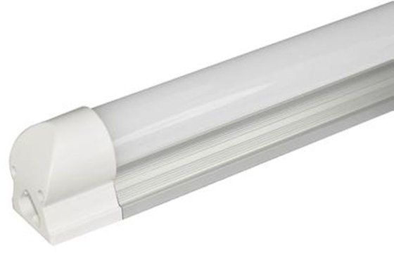 China For Project Plastic clad Aluminum SMD LED Tube Light 18 Watt 120cm AC90-265V 95lm/w with Frosted Cover supplier