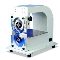 China PCB Depanelizer Machine Motorized PCB Separator With One Year Warranty supplier
