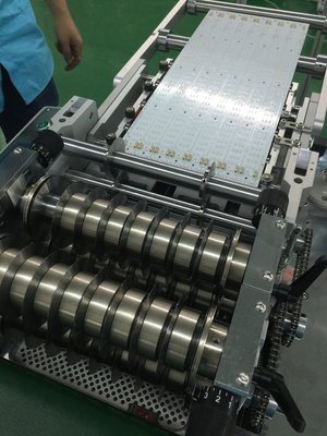 Multi Slitter Motorized PCB Separator PCB Depanelizer For CE ISO Certification supplier