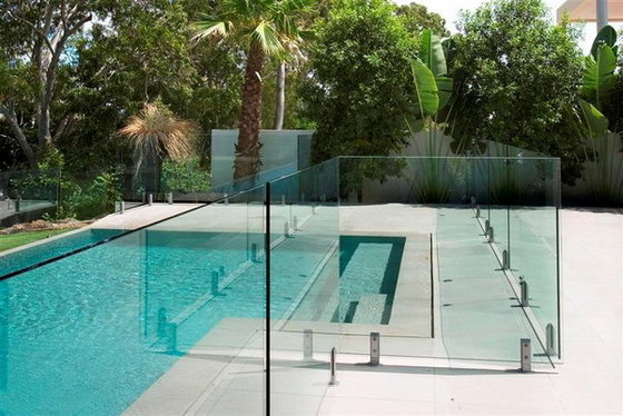 AS2208 Standard Swimming Pool Glass Fencing , Glass Panel Garden Fencing Safety supplier