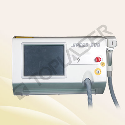 Painless 808 nm Diode Laser Chest / Back Hair Removal Machine For Dark Skin