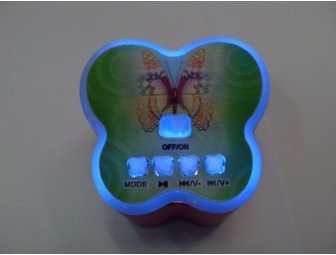 Butterfly Shape and LED Digital Screen Card Rechargeable Mini Speakers with Radio