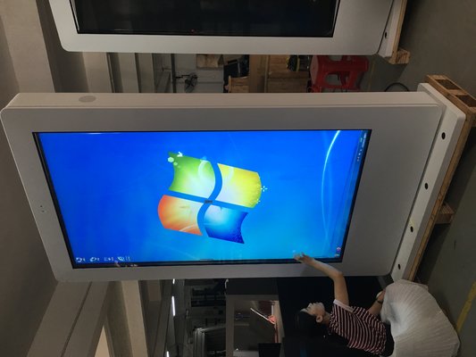 Dedi 옥외 IP65는 AR에 의하여 부드럽게 한 유리를 가진 98마리 인치 게시판 3000 니츠 옥외 LCD 디스플레이를 방수 처리합니다