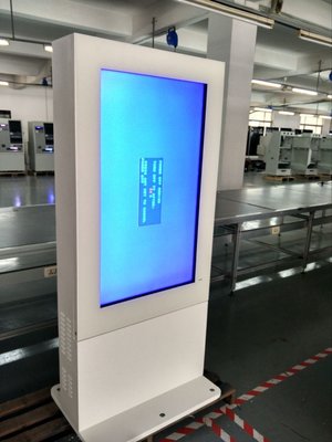 원격 제어를 가진 디지털 방식으로 Signage 버스 정류소 터치스크린을 서 있는 55 인치 LCD 지면