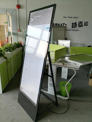 대 휴대용 LCD 디지털 방식으로 Signage 광고물 선수를 450-750cd/m2 55&quot; 마루청을 까십시오