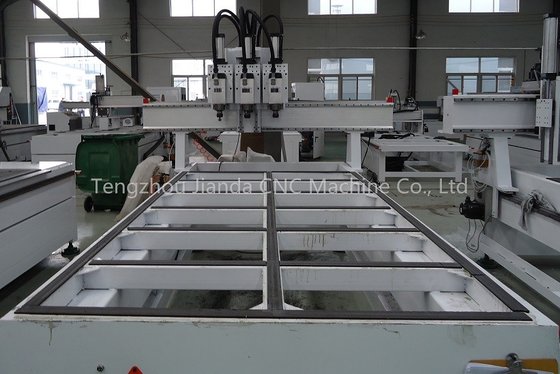 China good quality Servo motor Auto Tool Changing CNC Router manufacturer