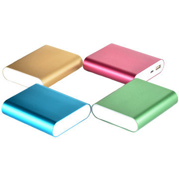 DV 5V는 1.5A 알루미늄 합금 10400mAh 보편적인 휴대용 힘 은행을 출력했습니다