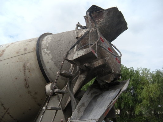 Used Concrete Mixers ISUZU 8cbm Second Hand Cement Mixer
