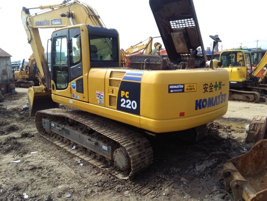 Used komatsu PC220-8 excavator 23000kg 1.2cbm bucket capacity