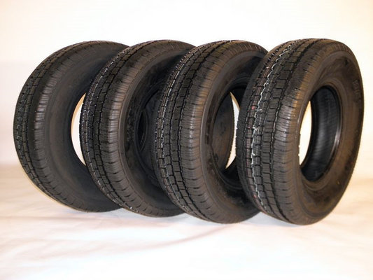 P245/75R16 All Season Light Truck Tyres 7.0/7.5 Rim Solid Rubber Tires