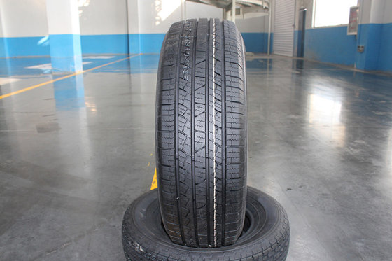 Run Flat Truck Tires 235/65R17 235/70R16 Atv Mudding Tires With 4 Longitudinal Grooves