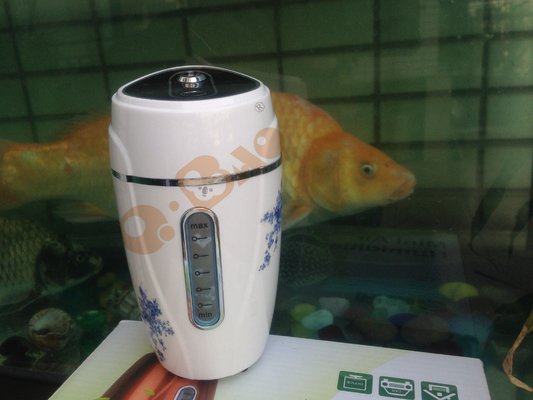 Vehicle-mounted humidifier,Atomizing humidifier ，Aromatherapy machine, humidifier
