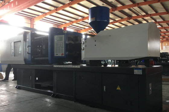 Servo Motor 400 Ton Injection Molding Machine , Plastic Chair Moulding Machine Horizontal
