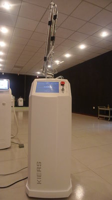Powerful Co2 Fractional Laser Machine Adjustable Laser Output With Rf Tube