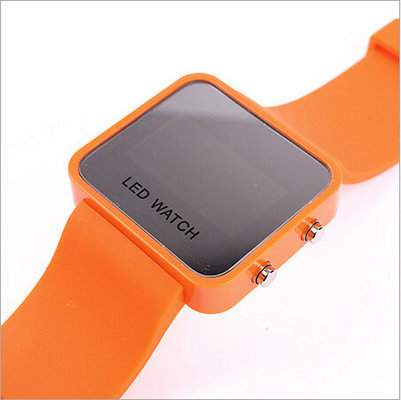 Plastic Case glass Screen LED Digital Wrist Watch With Time And Date Function
