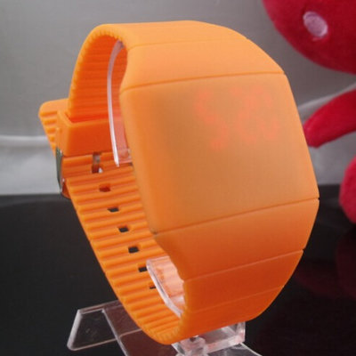 Vogue silicone Touch Screen LED Digital Mirror Face Watch For School Student