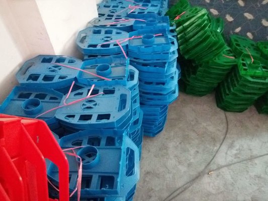 Lo schermo ad alta tensione della corona di iso 800 chilovolt suona il relé di massima che protegge le componenti