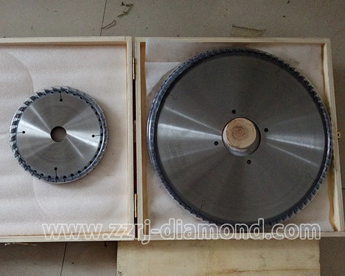 PCD diamond circular saw blade for wood cutting